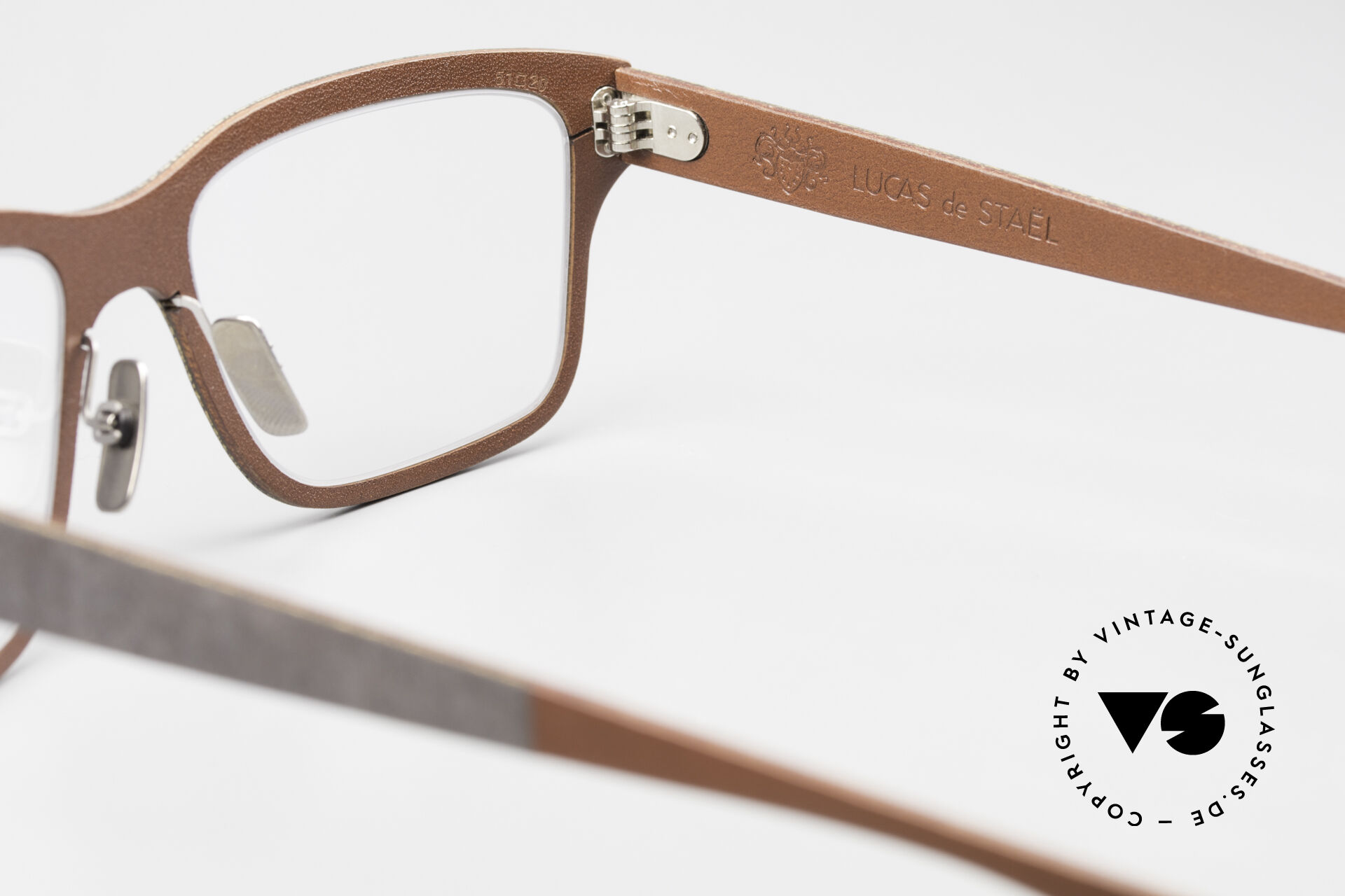 Glasses Lucas de Stael Stratus Thin 12 Frame With Leather Cover