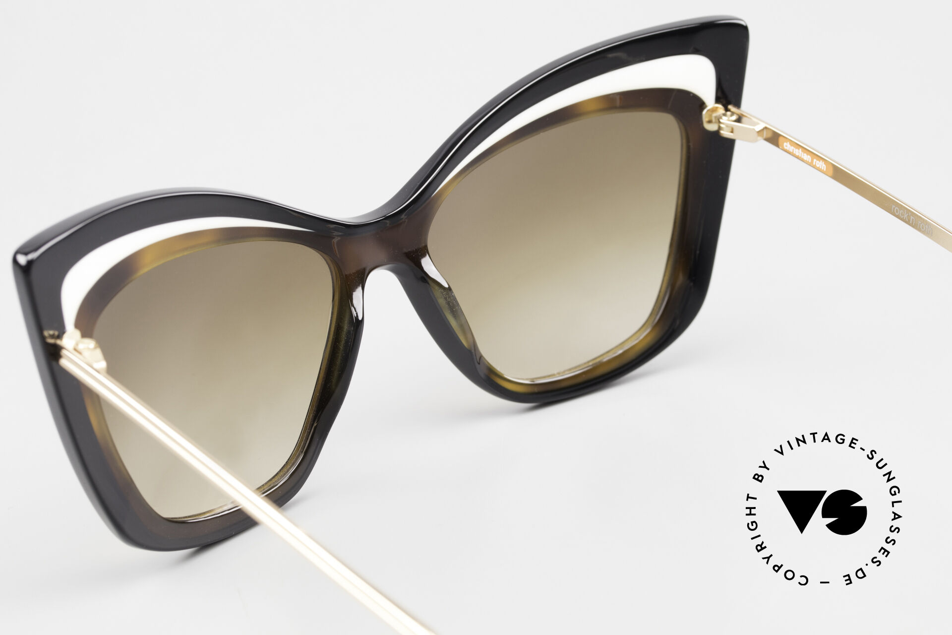 Sunglasses Christian Roth Rock'N Roth Very Feminine Frame Shape