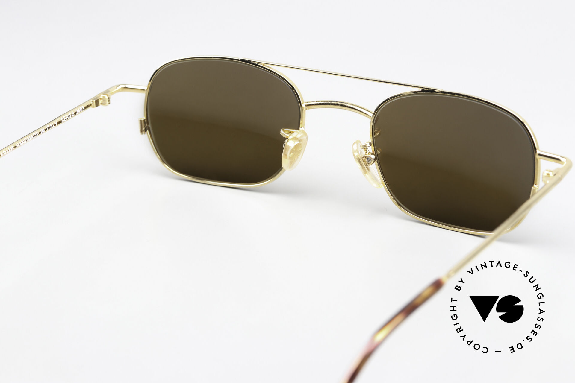 Sunglasses Christian Roth 2403 Sun Lenses Gold Mirrored