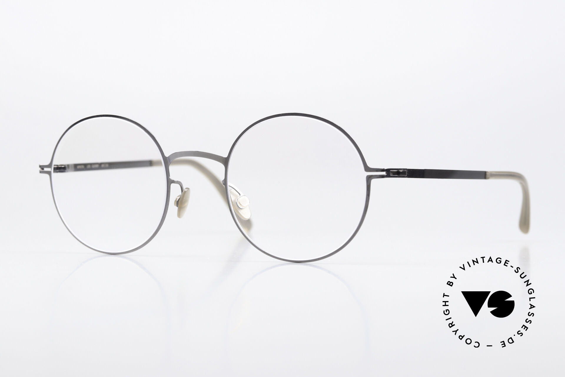 Glasses Mykita Quenby Round Frame Shiny Graphite