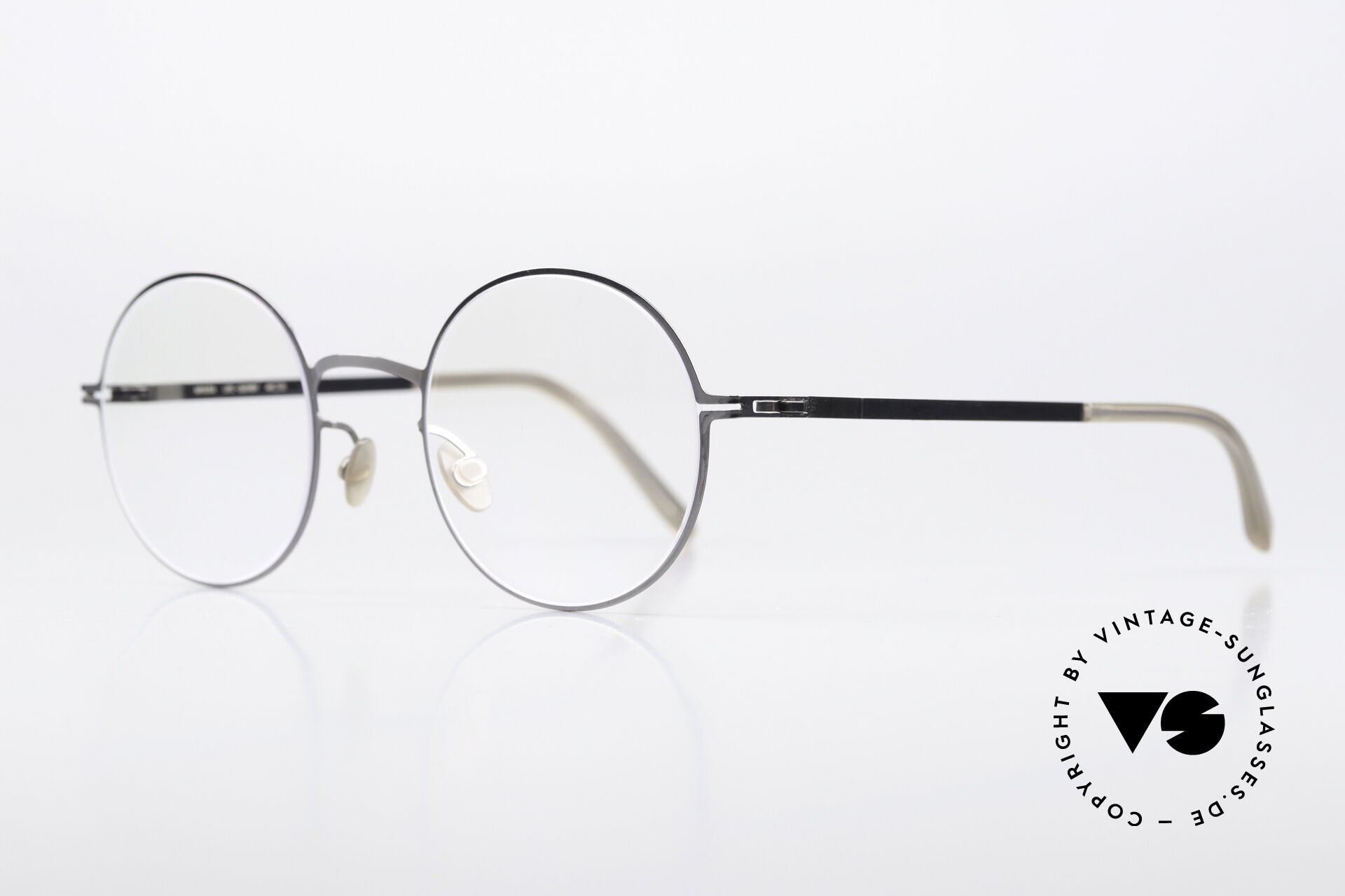 Glasses Mykita Quenby Round Frame Shiny Graphite