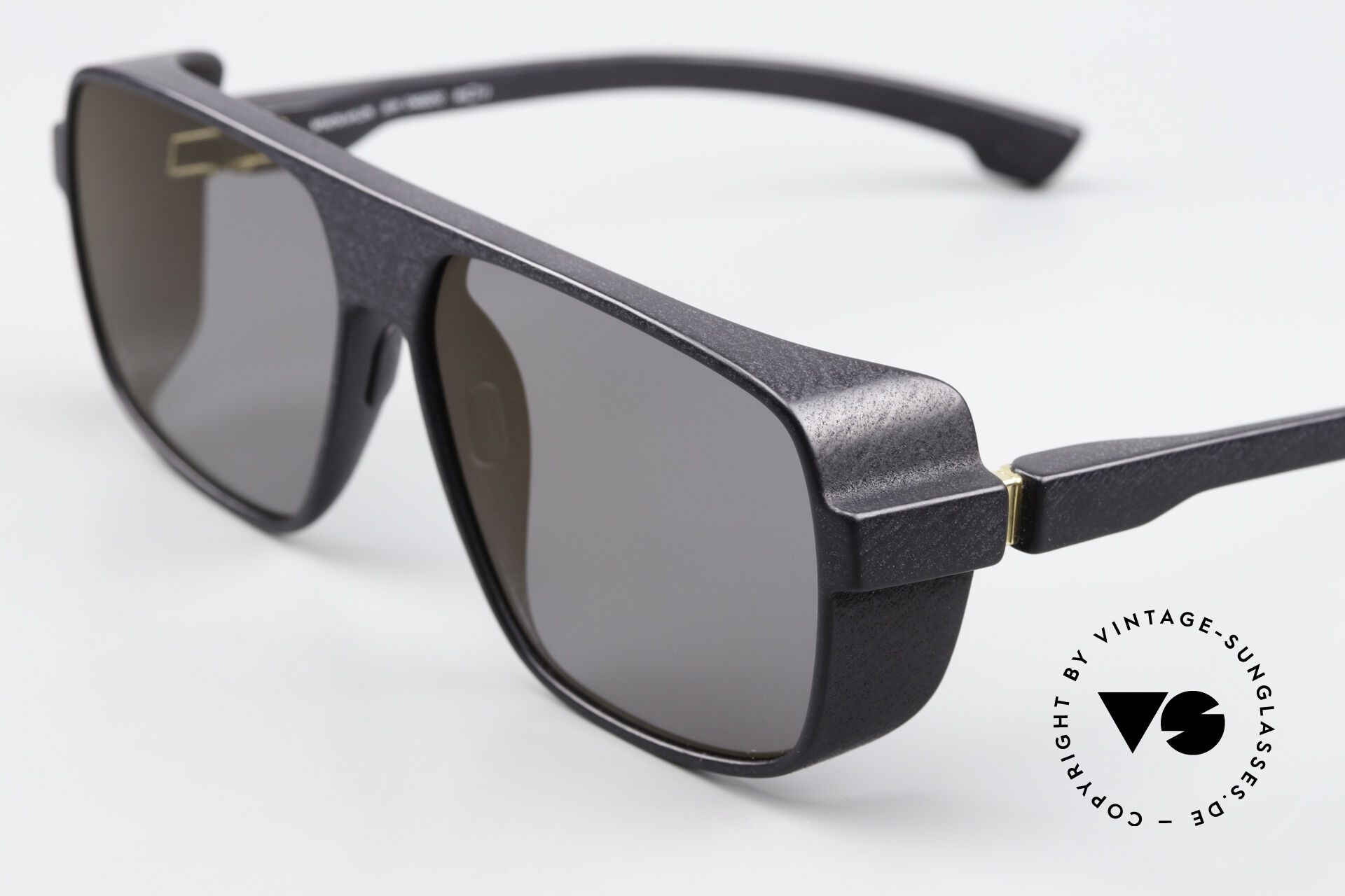 Sunglasses Mykita Mylon Daggoo Pitch Black Gunmetal Flash